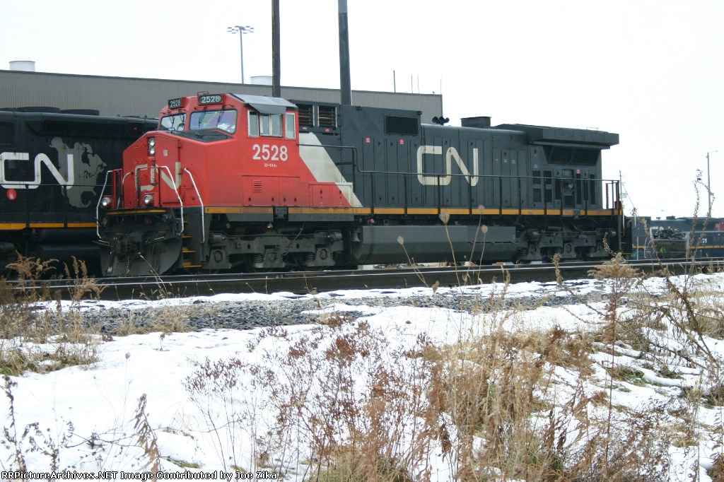 CN 2528 9-44CW